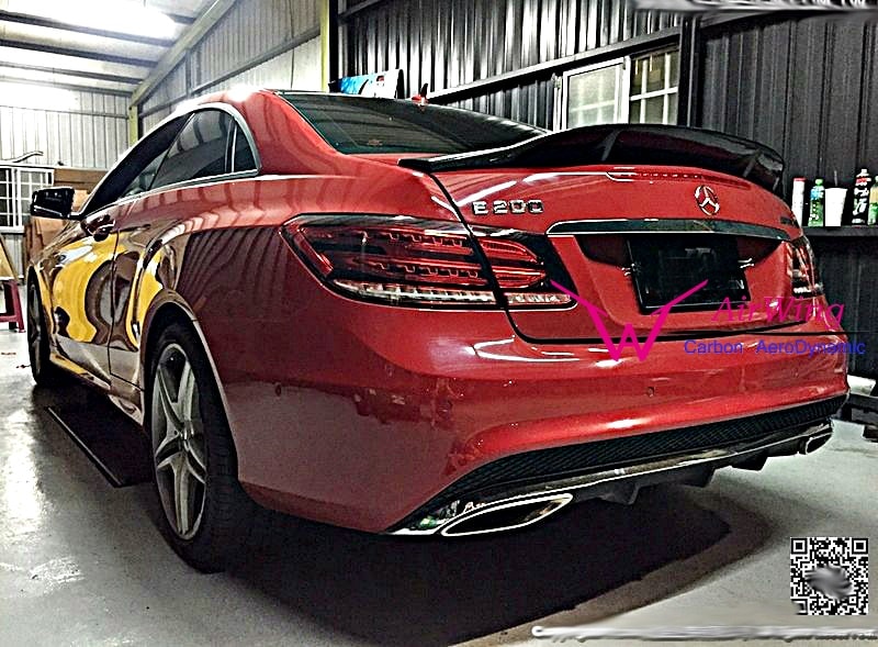 AIRWING CO.,LTD. - Products - W207 – Renntech style Carbon Trunk ...