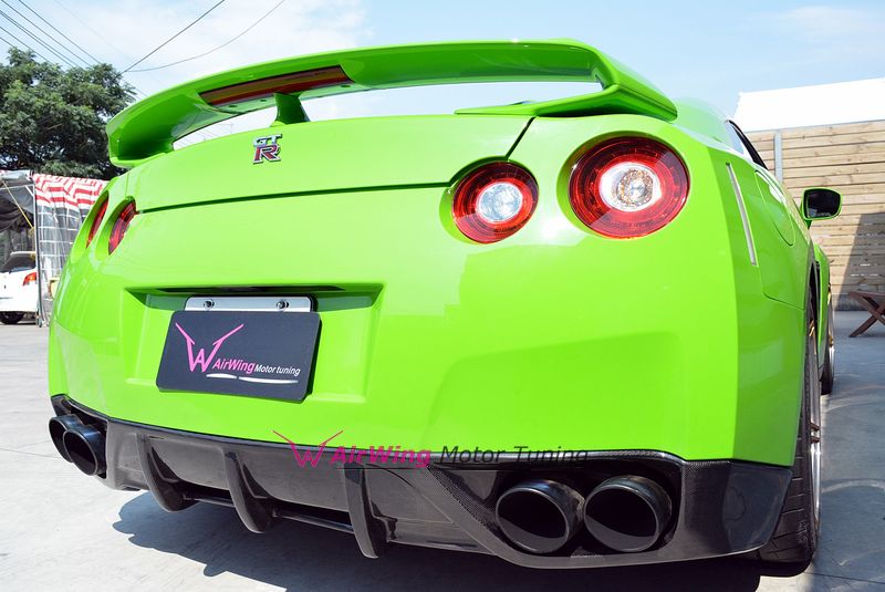 AIRWING CO.,LTD. - Products - Nissan GTR R35 - VORSTEINER style Carbon ...