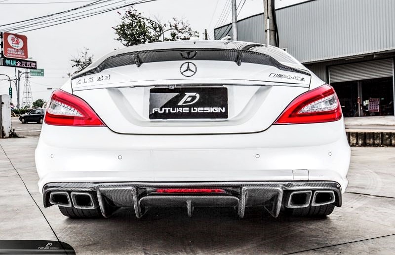 AIRWING CO.,LTD. - Products - W218 - RENNTECH style Carbon Trunk ...